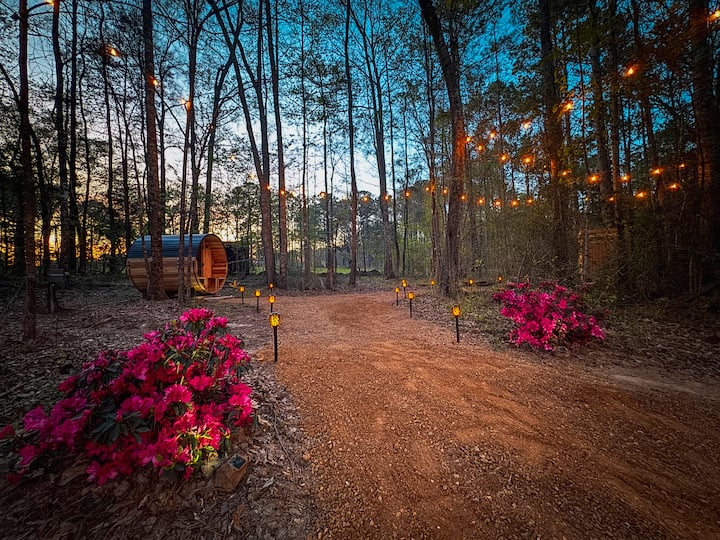 Cooper’s Lodge Adults Wellness Cabin &Barrel Sauna - Louisiana