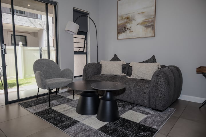 Ii. 7 On Middle, Morningside Sandton Luxury Suites - Sandton