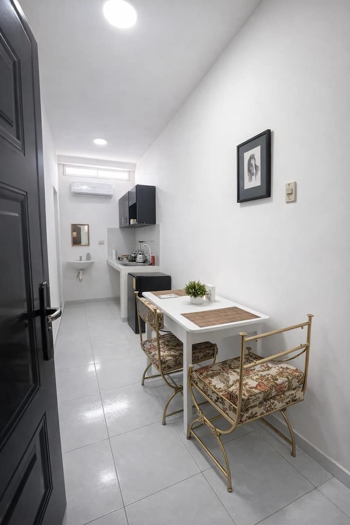 Vía Principal Playa10 Min Tiene Aire Acondicionado - Esmeraldas