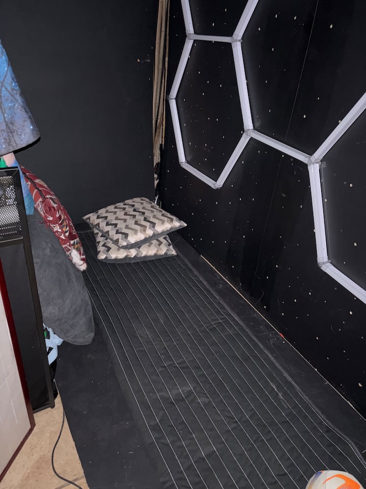 Capsule Type Napping Arrangement In A Studio Lab - Gaithersburg, MD