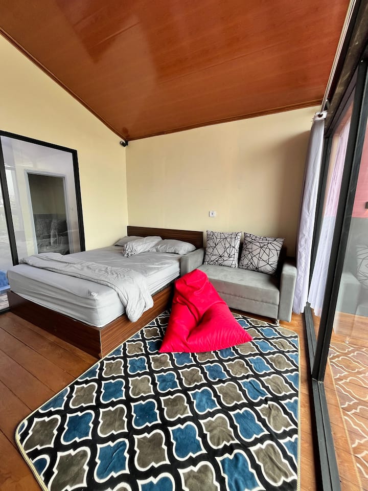 D'bagoes Luxury Cabin - Tawangmangu