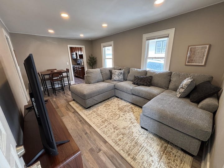 Modern 2 Bed | Friendly Morningside Area - Sioux City, IA