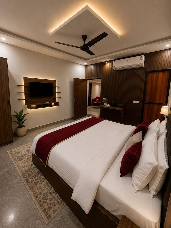 Hotel Meraki Inn L Ac Rooms , Couple Friendly. - Lucknow