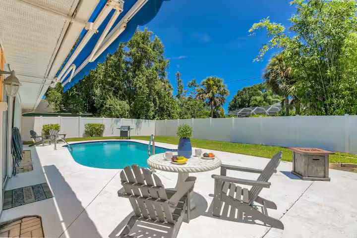 2 King Beds / Heated Private Pool / 10min To Beach - Vero Beach, FL