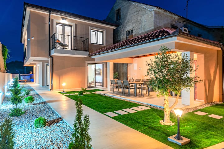 Villa Alegra Beachside & Pool - Privlaka