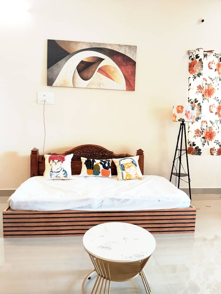 Grand 4.5 Bhk | Ideal For 9–12 | 2.2 Km Whitetown - ポンディシェリー