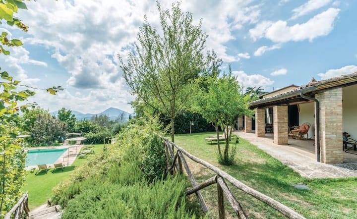 Holiday Rental With Pool And Tennis Court - Italy