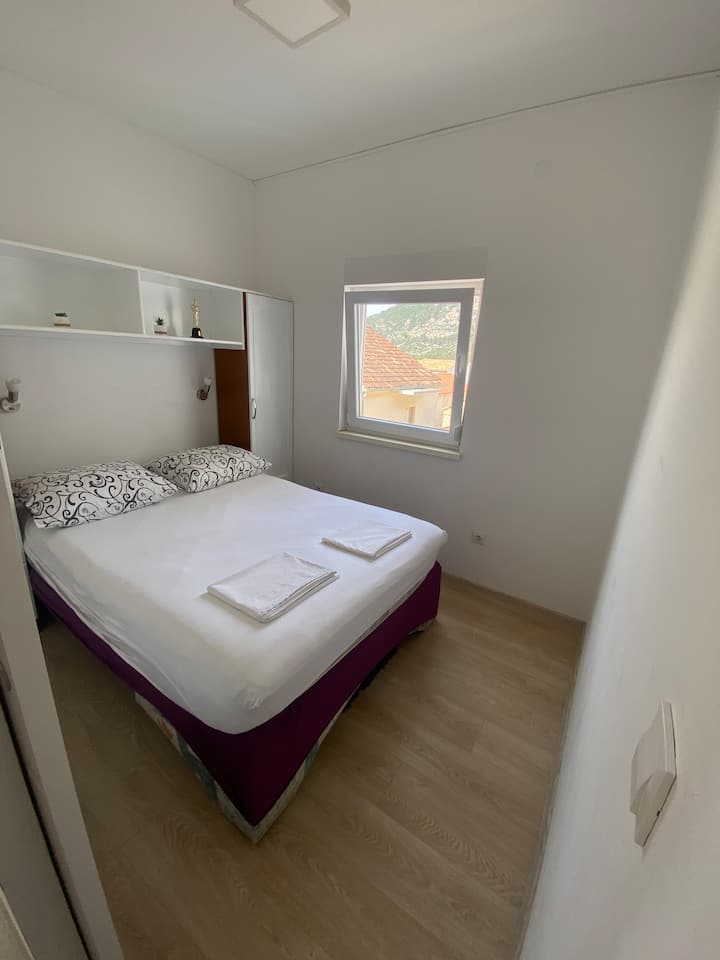 Little Apartment With View. - Komiža