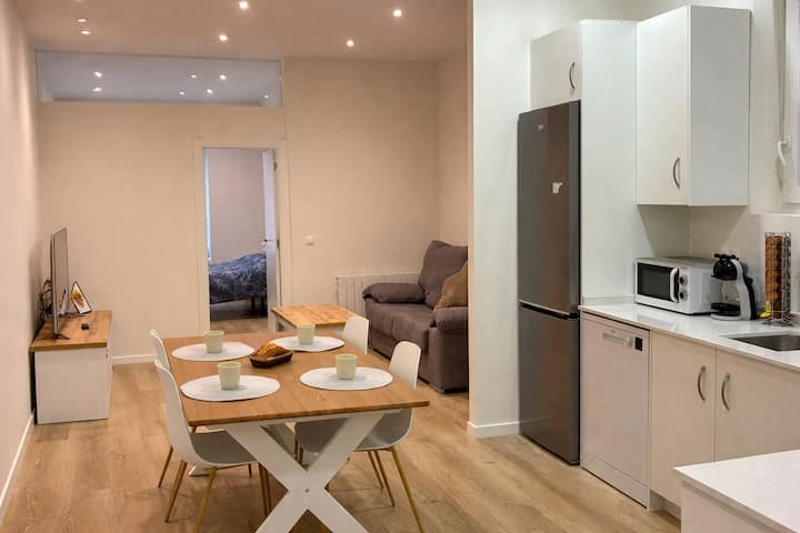 Tantín Suite: Loft Céntrico De Lujo, Techos Altos. - Santander