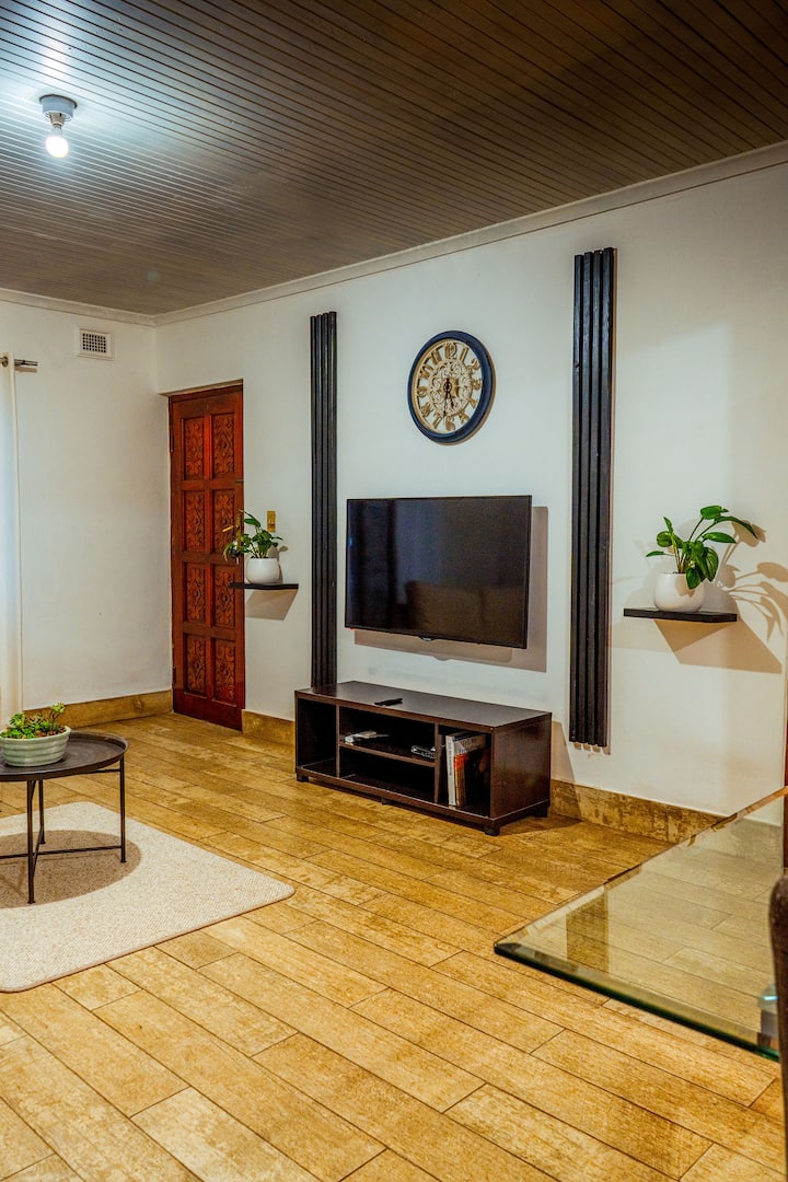 Sj Guest House - Queensburgh