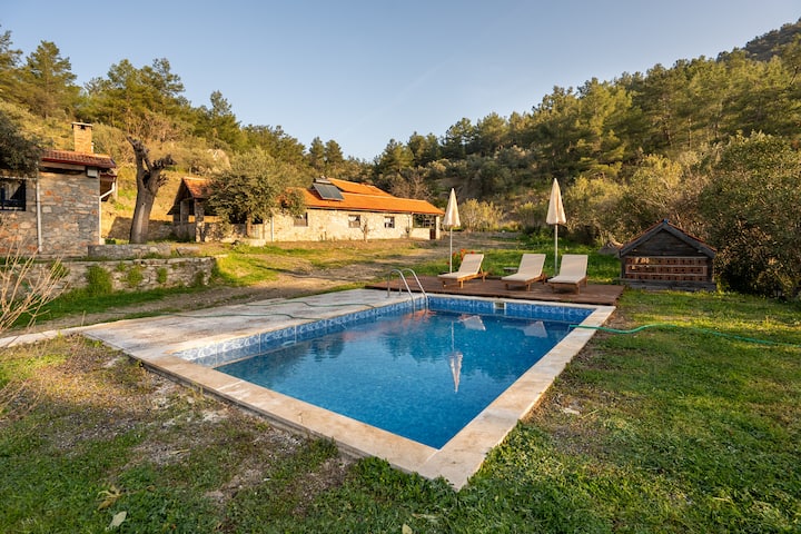 Togo Azure Stone House – 2br In Ortaca - Sarıgerme