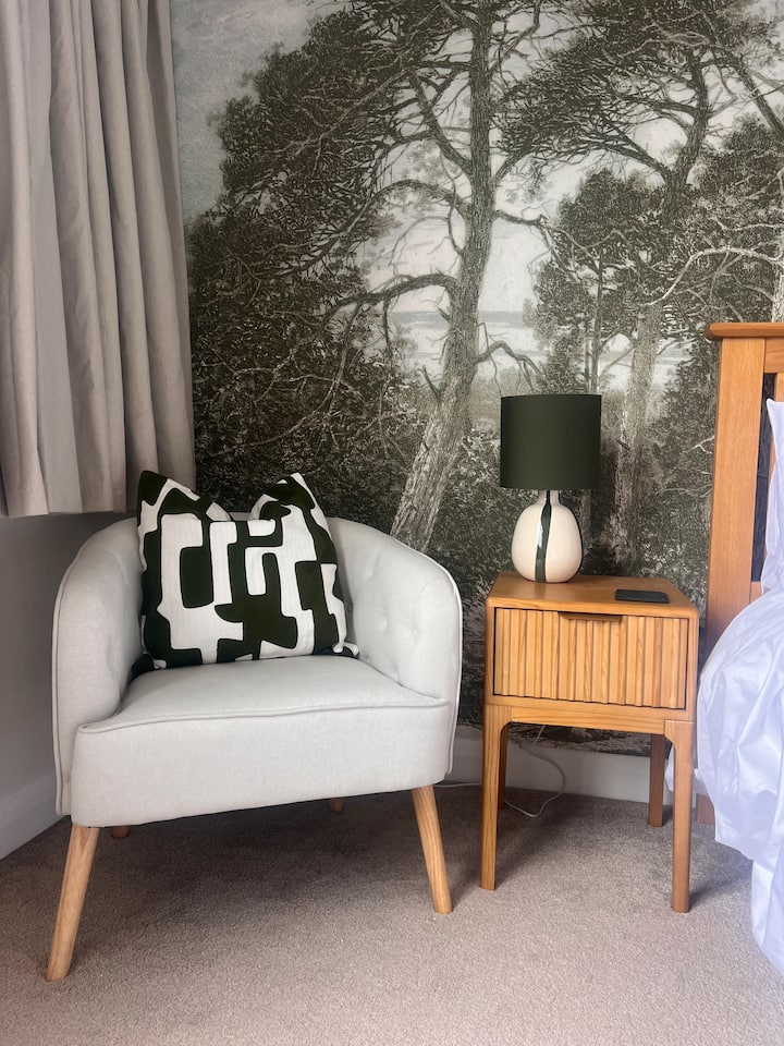 Infared Sauna | Sleeps 8 | Parking For 3 Cars - Windermere