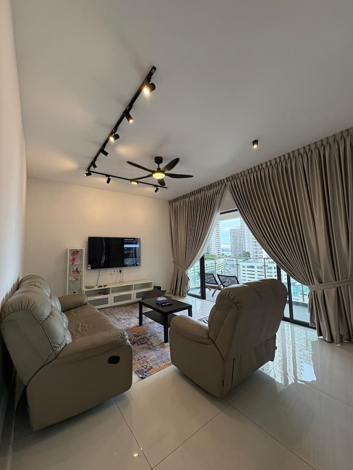 Jb City Stay | Sea View Glimpse • Cozy & Modern - Johor Bahru