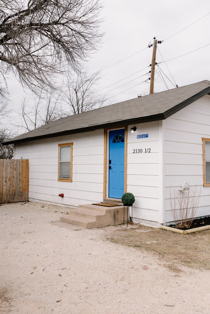 Urban Chic 1 Br | Downtown Abilene |Data Center - Abilene, TX