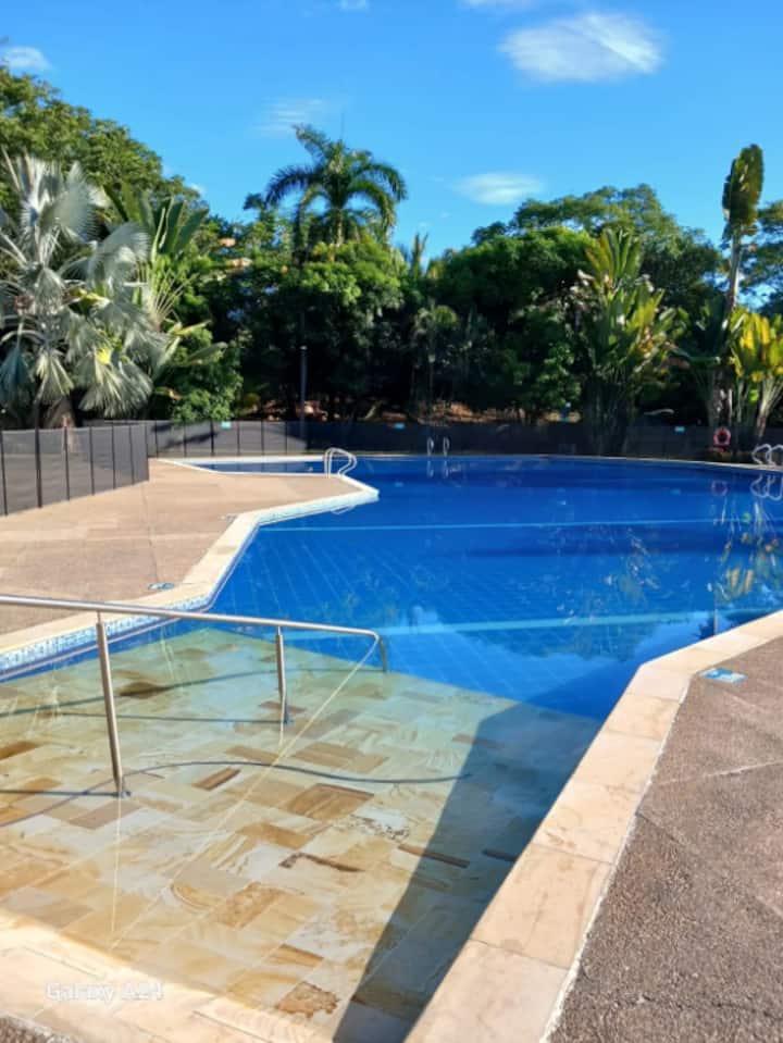 Casa Familiar Piscina Com. Cerca Cafam Y Piscilago - Melgar