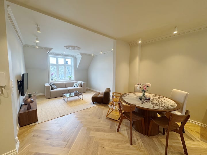 Classic Top-floor Apartment In Sandviken - Bergen, Norway