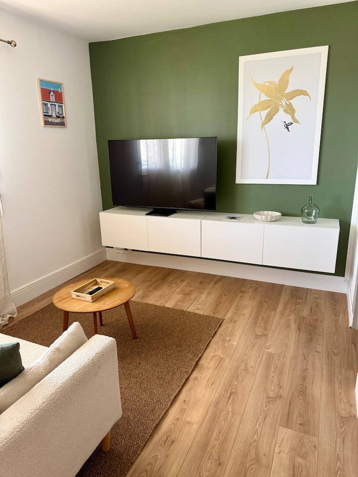 Studio Cosy Près De La Plage Avec Parking - Calais