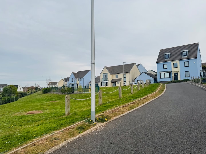 Coastal Escape/walk To Beach/family Home/sleeps 6 - Bridgend