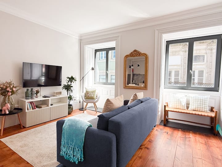 Historic Flat Ac+lift | 9-min Walk Clérigos/lello - Porto