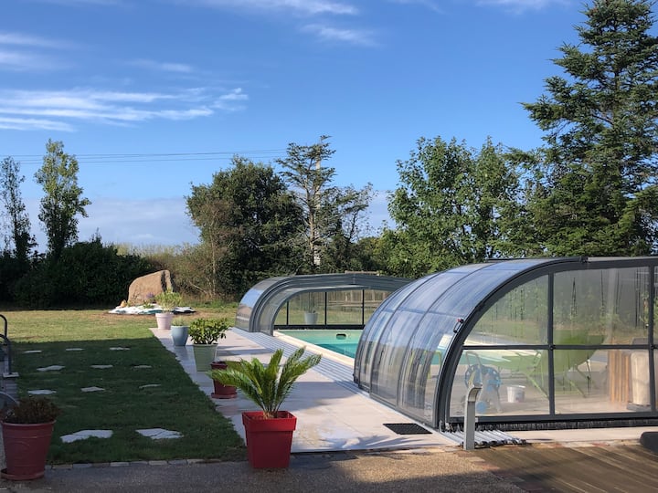 Rare Entre Mer Et Campagne Avec Piscine Chauffée, - Pénestin