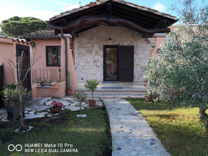 Villino A 200mt Dalla Spiaggia Di San Gemiliano - Tortolì