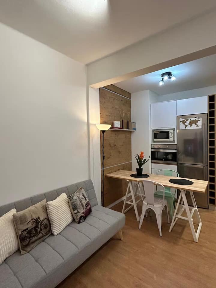 Céntrico, Luminoso, Tranquilo, Junto A La Ría - Bilbao