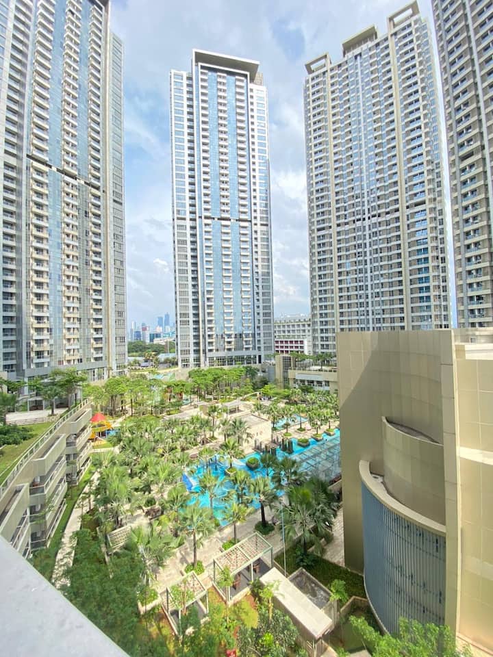 E8i New Lux 1br Connect To Mall 50” Tv Netflix - Jakarta