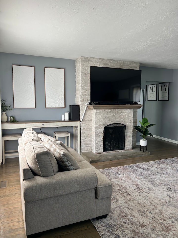 North Chicago 3bedroom Home W/ Ac Near Naval Base - Waukegan, IL