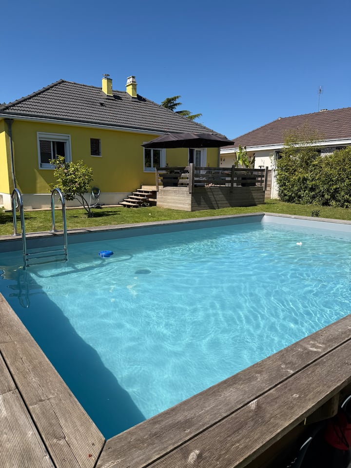 Maison Avec Piscine Privée- Terrasse & Bbq - Chartres