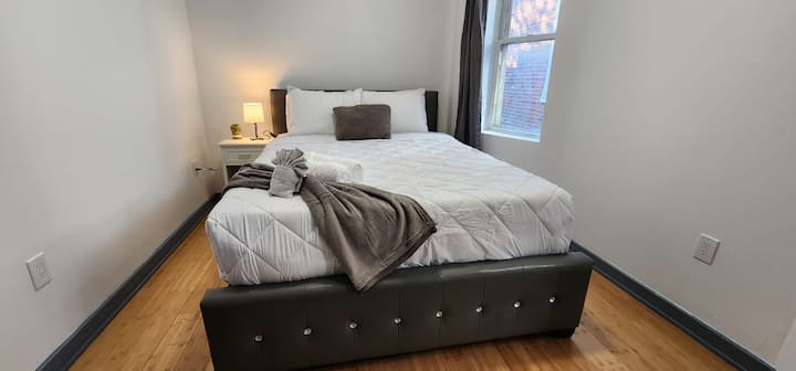 #03-2 Bright Room With Queen Bed + Tv In Angora - Philadelphie, PA