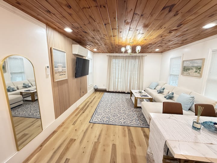 Main Strip 1 Bedroom Apartment With Views - Old Orchard Beach, ME