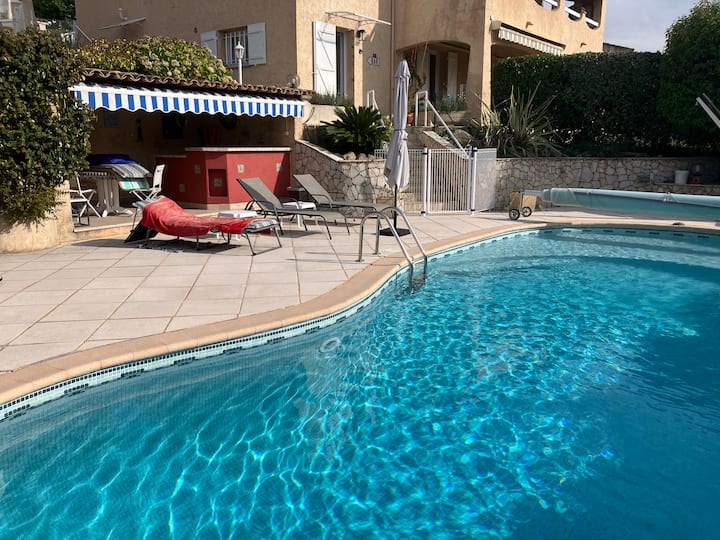 Appartement Avec Piscine - Fréjus