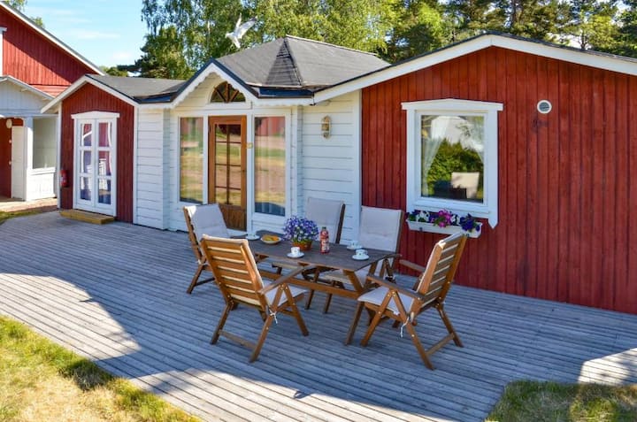 Stuga Svalan, Strandbergs Stugor, Stugby - Mariehamn