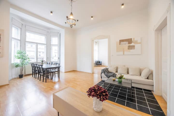 Bright 3br Heritage Flat · Jewish Quarter Heart - Hungary