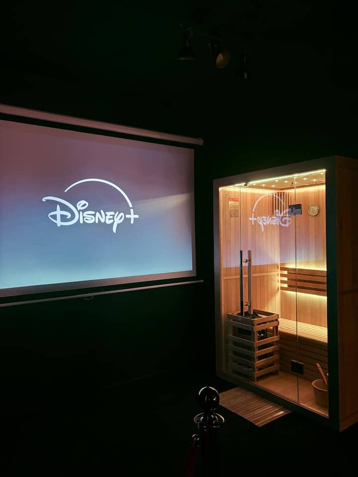 The Black Room - Sauna, Cinéma & Jardin Privé - Rouen