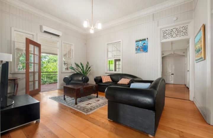 Serene Queenslander Retreat - Ipswich