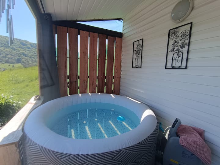 Ti Caz  Dans Les Vignes Avec Vue Imprenable
Isolee - Arbois