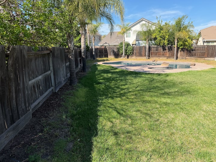 Nice House With A Pool - Caswell Memorial State Park, Ripon