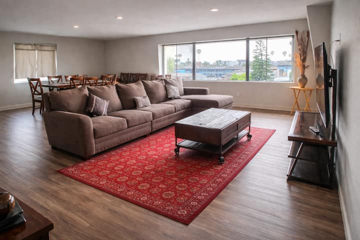 Spacious Apartment With A View, Excellent Location - Playas De Tijuana