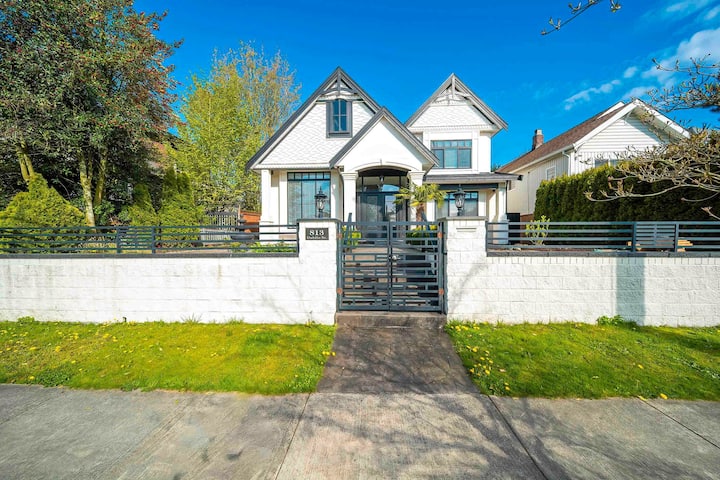 Spacious 3 Bedroom Guesthouse In New Westminster - Burnaby