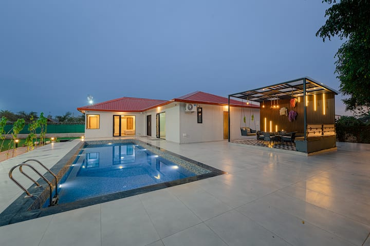 Royale Farmstay - Farm House In Noida - Noida
