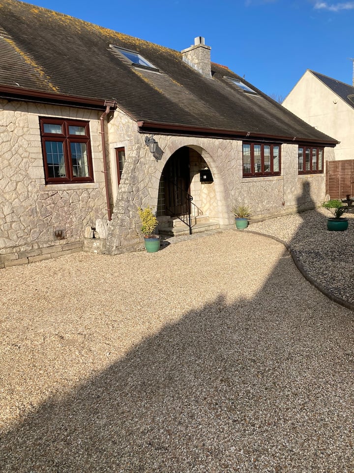 Large 2 Bedroom Coastal Annexe - Weston
