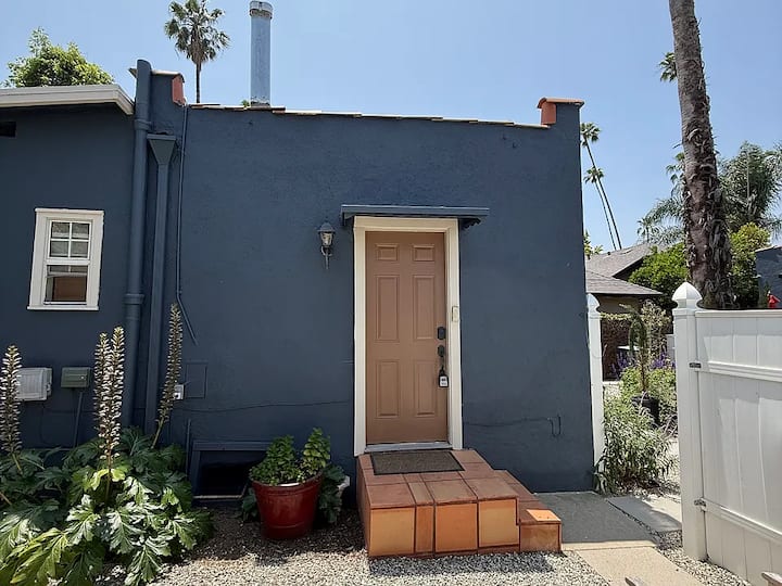 Amazing Cottage Near To Rosebowl - Pasadena, CA