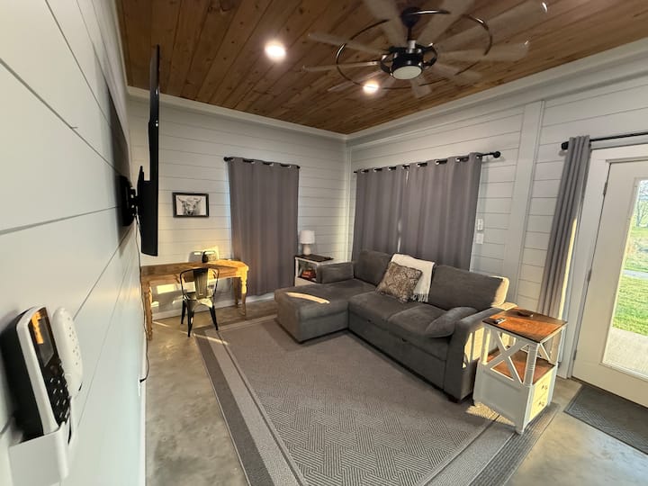 Sunset Cottage - Watts Bar Lake, TN