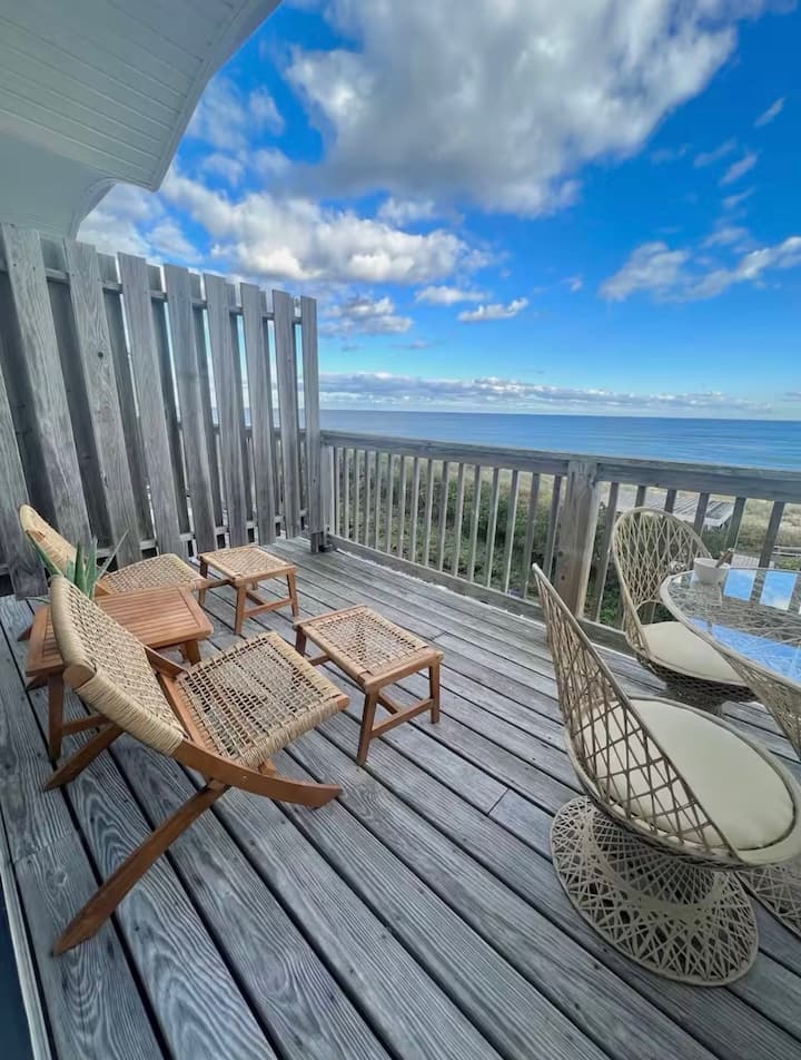 Oceanfront Montauk Studio Retreat - Montauk, NY