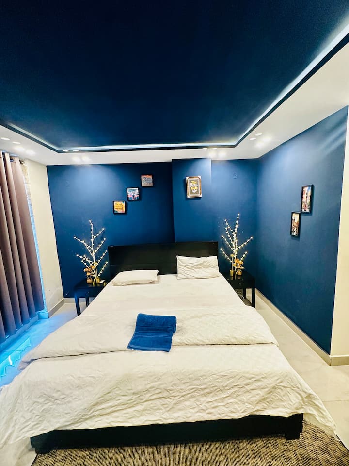 Peaceful 1bhk Stay With City Boulevard View - Pakistan