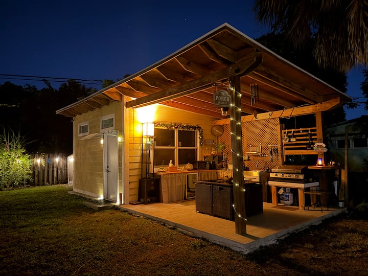 Luciernagas 
A Firefly Escape - Plantation, FL