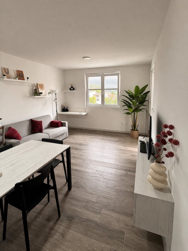 Civico27| Modern Apartment In Sondrio - Sondrio