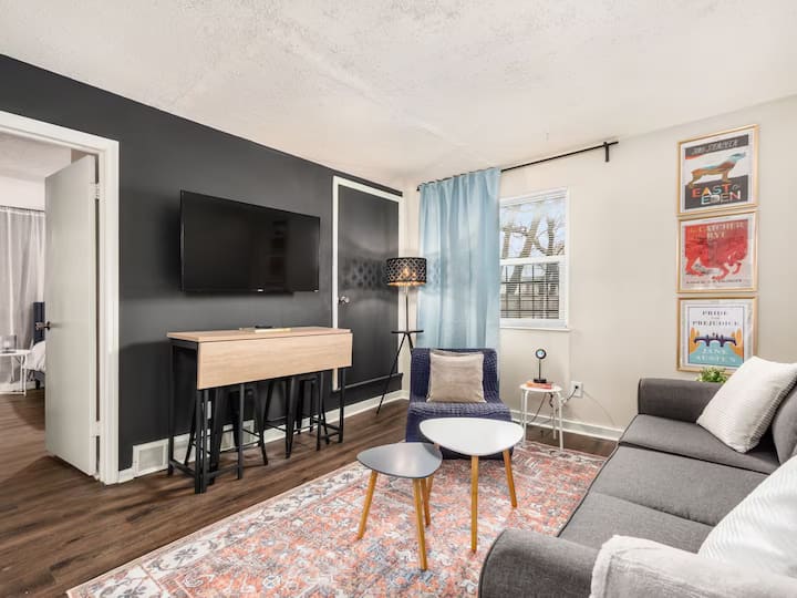 Cozy Readers Den Near Osu And Downtown Free Wi-fi - Columbus, OH