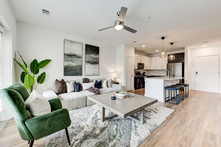 Luxury One Bedroom L & Den L Belt-line Access - Atlanta, GA